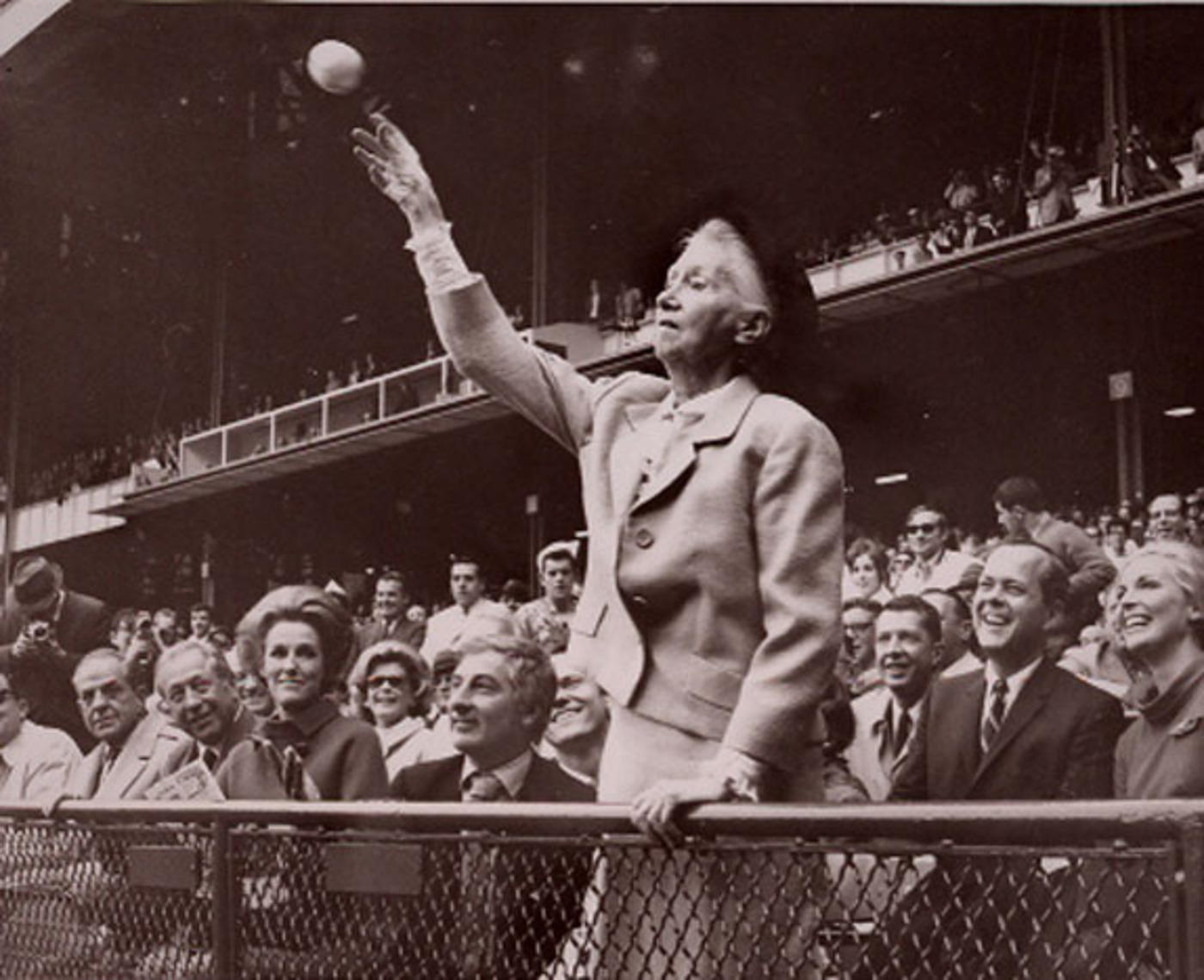 Poetry Spotlight: 'A Jelly-Fish' and 'The Fish' by Marianne Moore - The ...