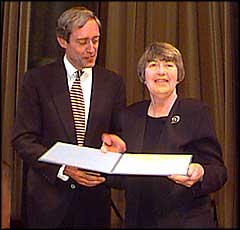 Alive Together: New and Selected Poems, by Lisel Mueller (Louisiana ...